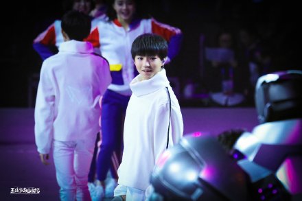 TFBOYS-王俊凯 姐姐站】#王俊凯# 151231… - 高清图片，堆糖，美图壁纸兴趣社区