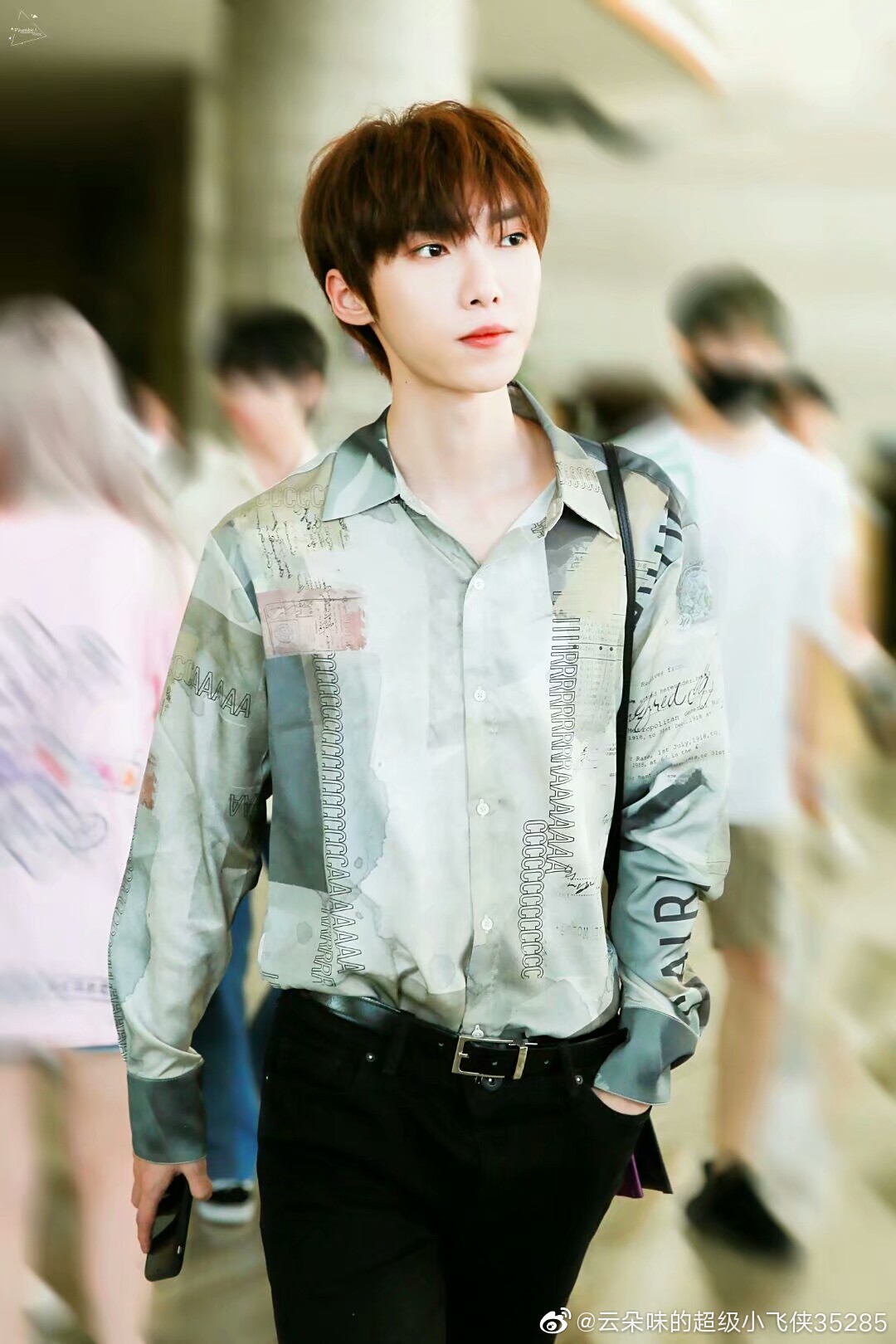 R1SE赵磊 赵磊 R1SE主唱 wb收的图，如有侵… - 高清图片，堆糖，美图壁纸兴趣社区