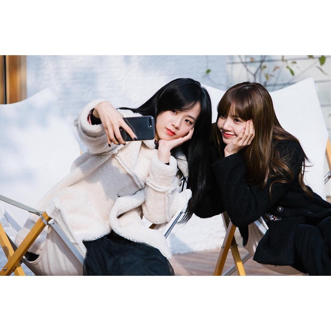 lisa with jisoo 荔枝cp 拿图请收藏专辑 - 高清图片，堆糖，美图壁纸兴趣社区