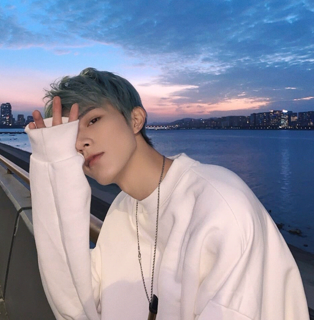 LYA.头像/男生. 图片来自网络，如果侵权会… - 高清图片，堆糖，美图壁纸兴趣社区