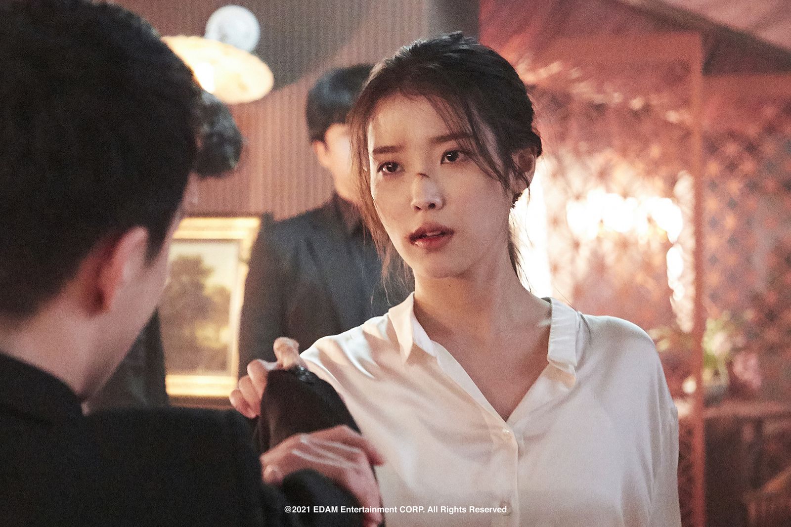 IU李知恩 IU 5th Album ’LILAC’ - 高清图片，堆糖，美图壁纸兴趣社区