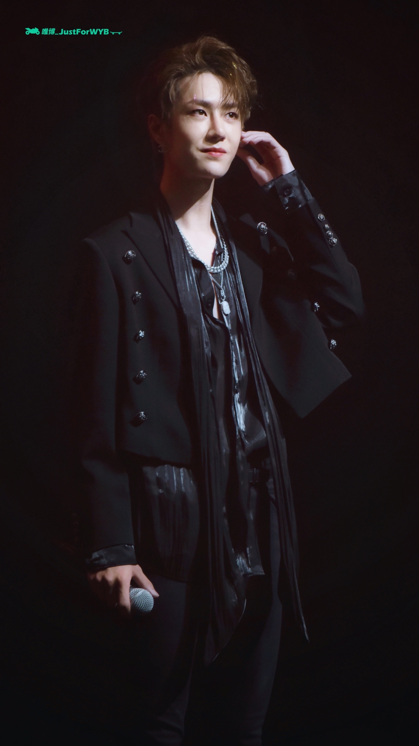 190602 乐华娱乐家族演唱会 @UNIQ-王一博 c… - 高清图片，堆糖，美图壁纸兴趣社区