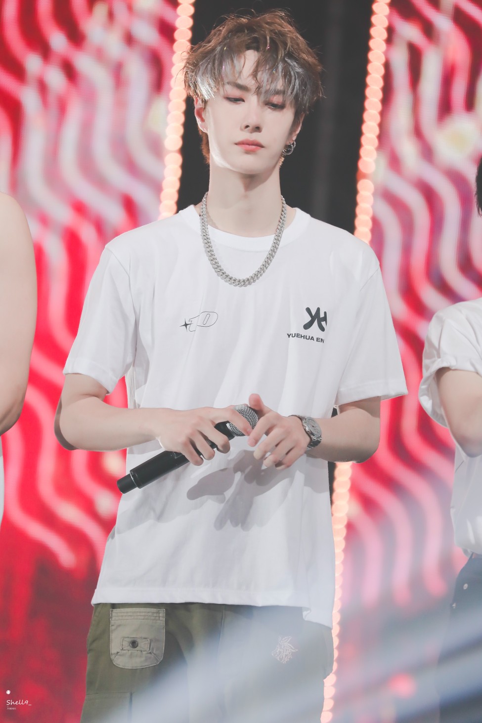 190602 乐华娱乐家族演唱会 @UNIQ-王一博 c… - 高清图片，堆糖，美图壁纸兴趣社区