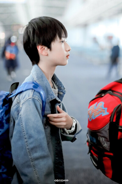 严浩翔小时候 - 堆糖，美图壁纸兴趣社区