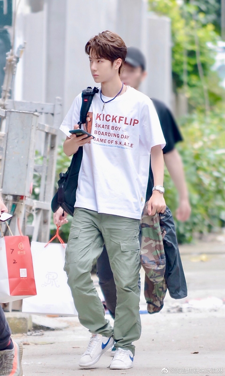 190618 天天向上上班 @UNIQ-王一博 ☀ cr:l… - 堆糖，美图壁纸兴趣社区