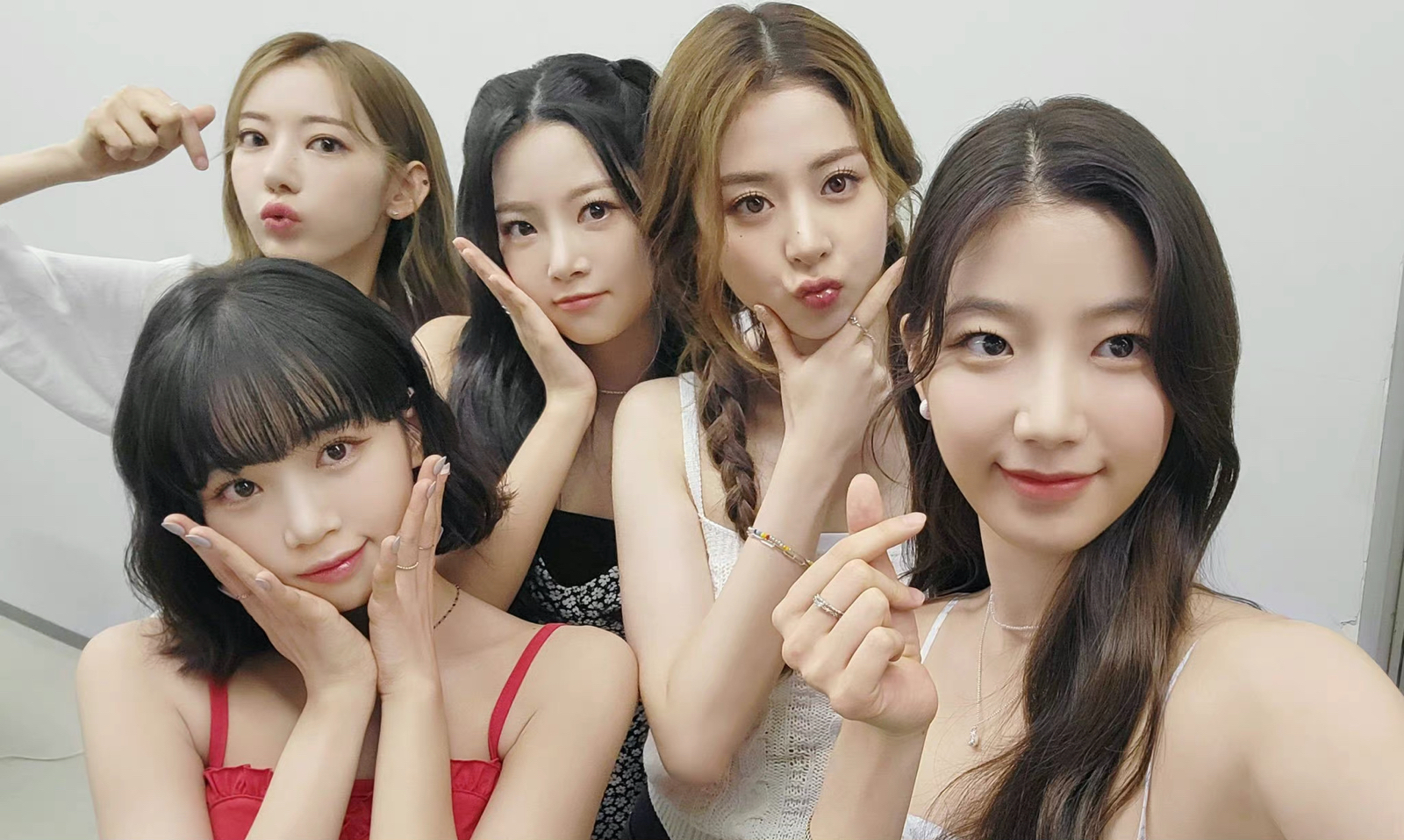 LE SSERAFIM - 堆糖，美图壁纸兴趣社区