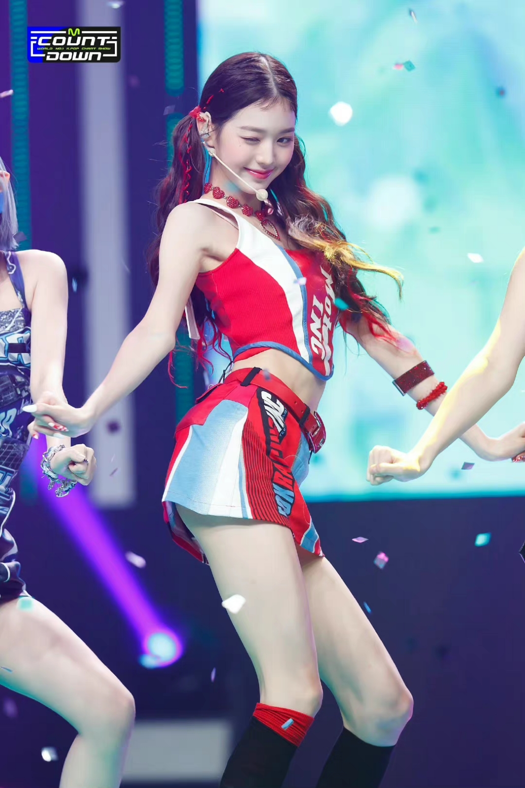 张元英 wonyoung ©logo 侵权删. - 高清图片，堆糖，美图壁纸兴趣社区