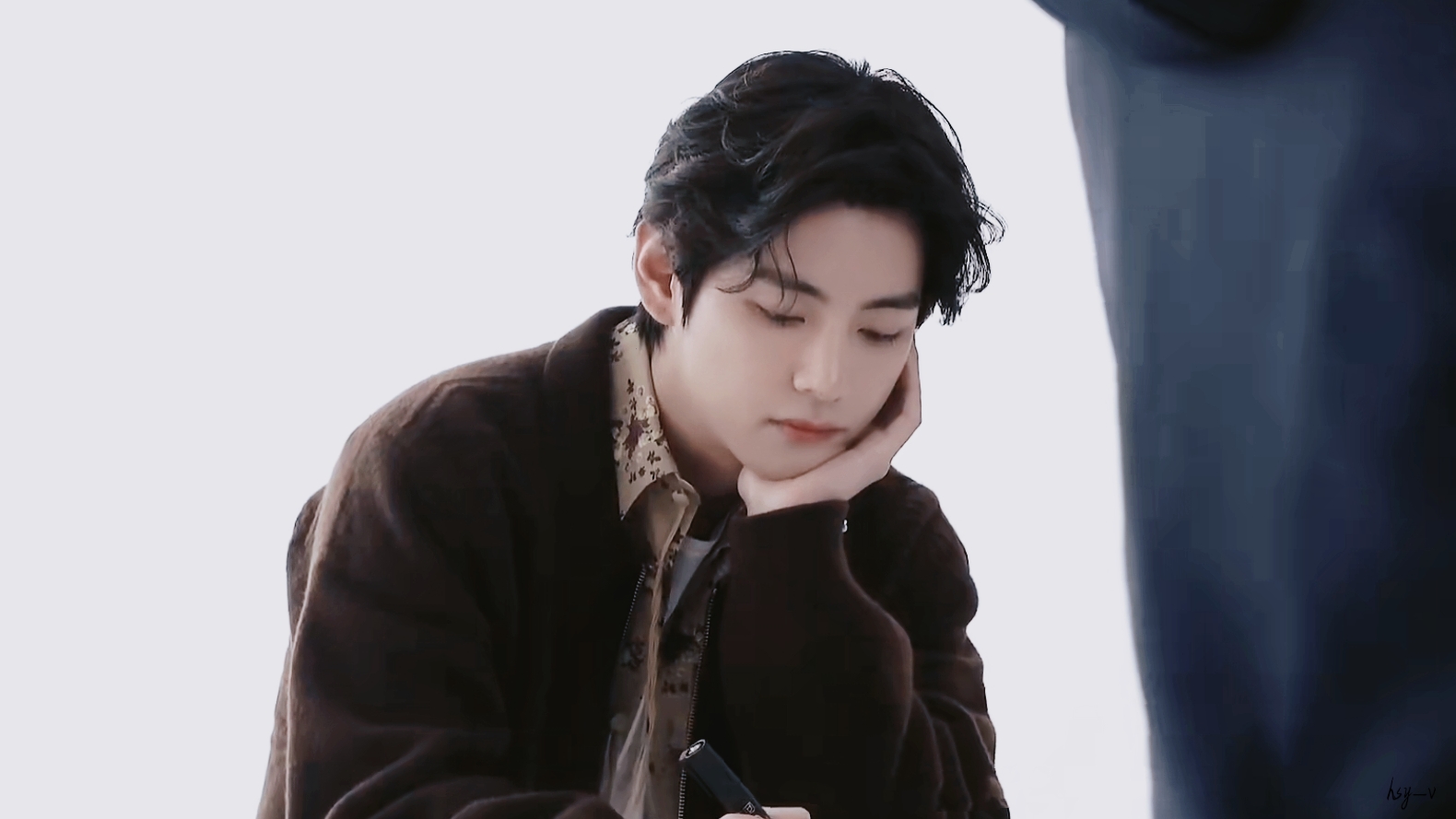 金泰亨 BTS MEMORIES OF 2021 ©HSY-V - 高清图片，堆糖，美图壁纸兴趣社区