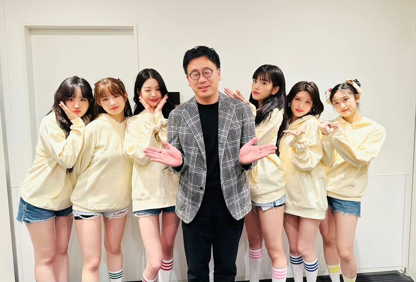 金秋天 Gaeul ©Logo侵删. - 堆糖，美图壁纸兴趣社区