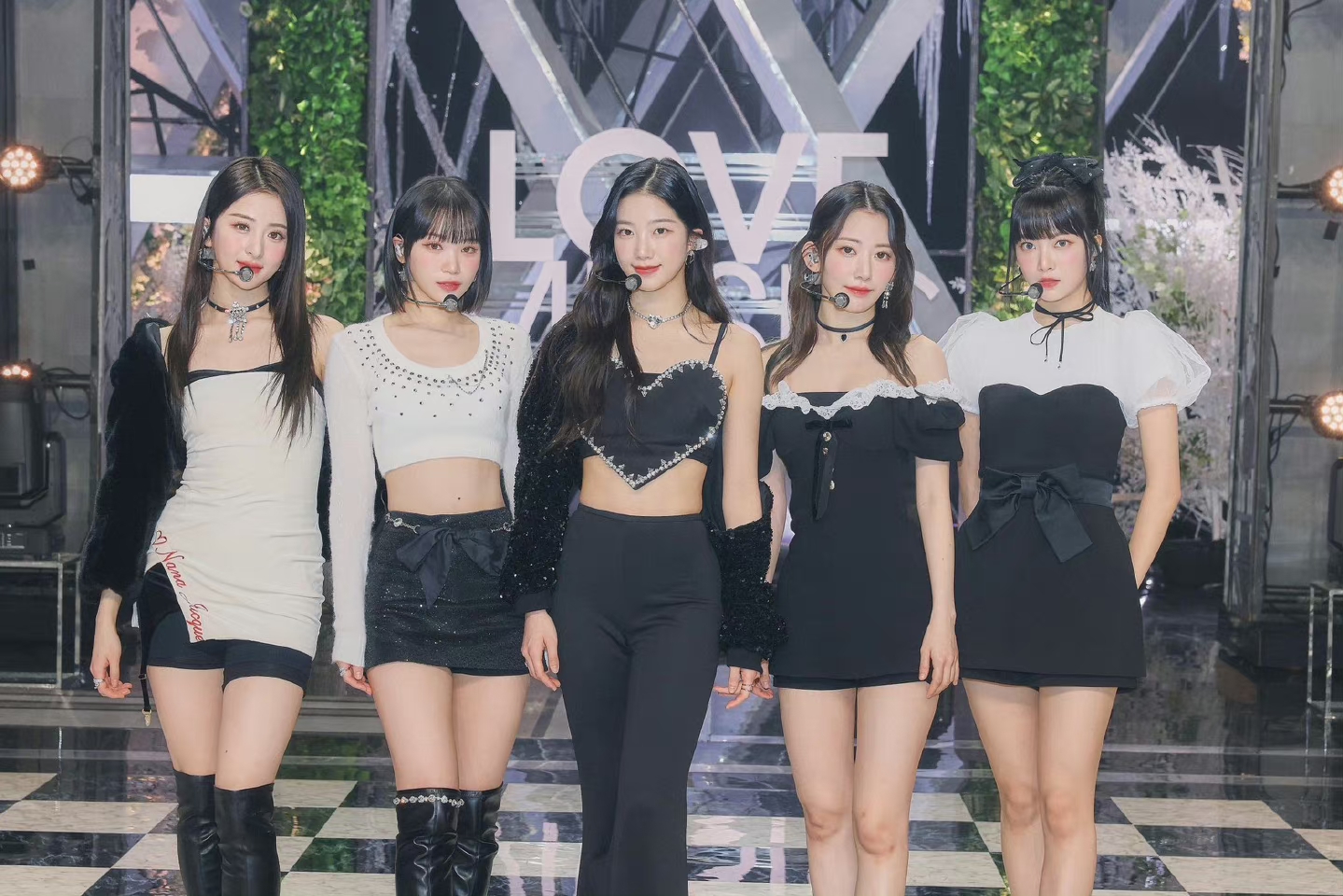 LESSERAFIM - 高清图片，堆糖，美图壁纸兴趣社区