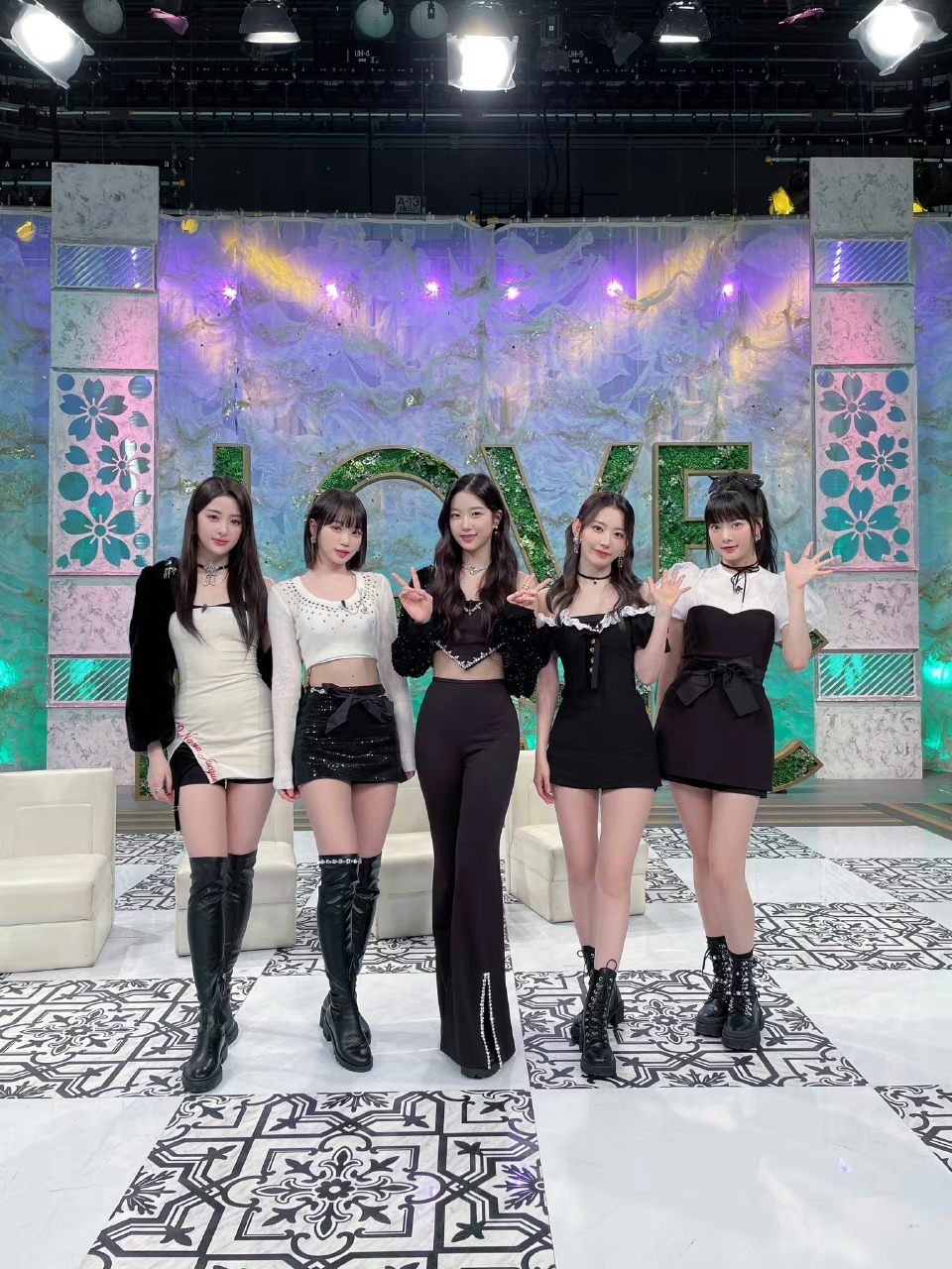 LESSERAFIM - 高清图片，堆糖，美图壁纸兴趣社区