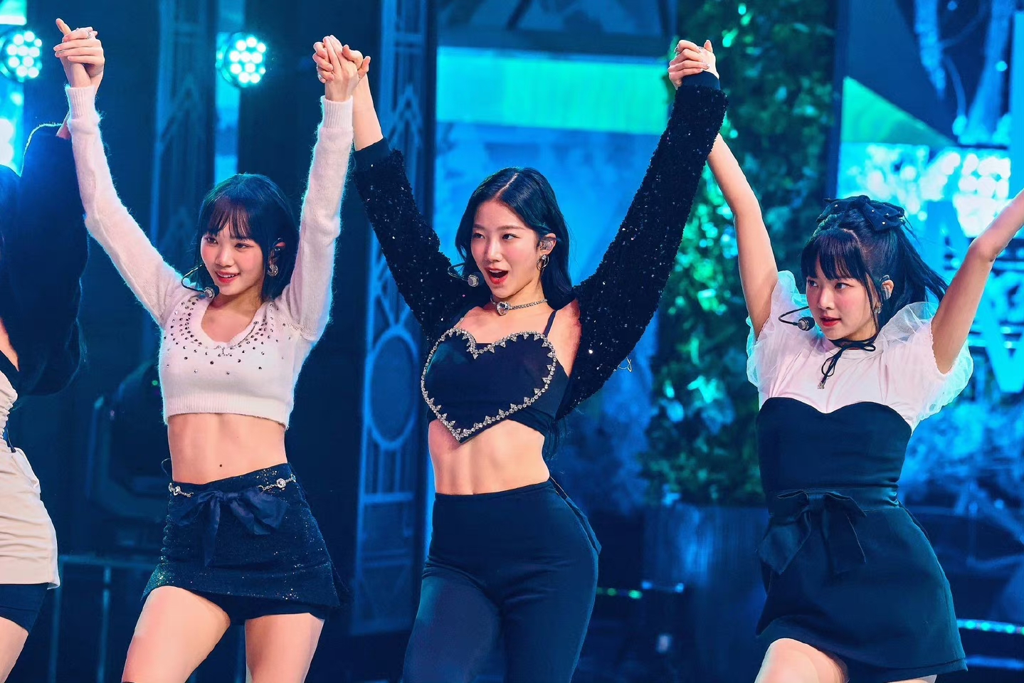 LESSERAFIM - 高清图片，堆糖，美图壁纸兴趣社区