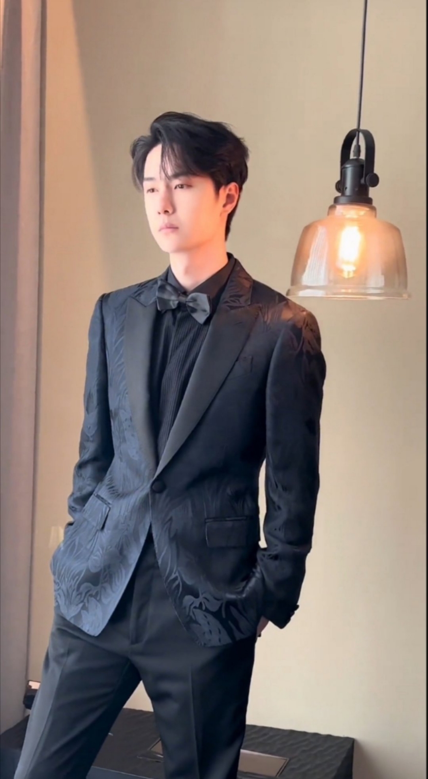 230614 @YIBO-OFFICIAL DY更新： 太帅了！@… - 堆糖，美图壁纸兴趣社区