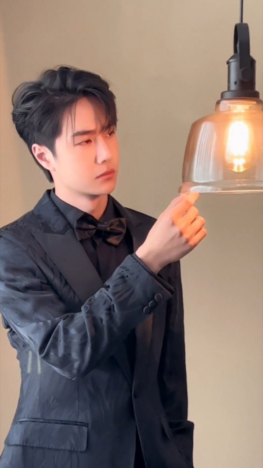 230614 @YIBO-OFFICIAL DY更新： 太帅了！@… - 堆糖，美图壁纸兴趣社区