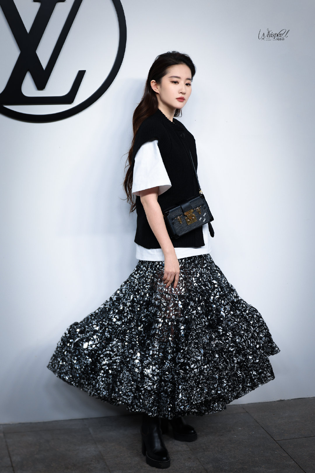 刘亦菲LV上海2024早秋女装秀造型2024.4.18 - 高清图片，堆糖，美图壁纸兴趣社区