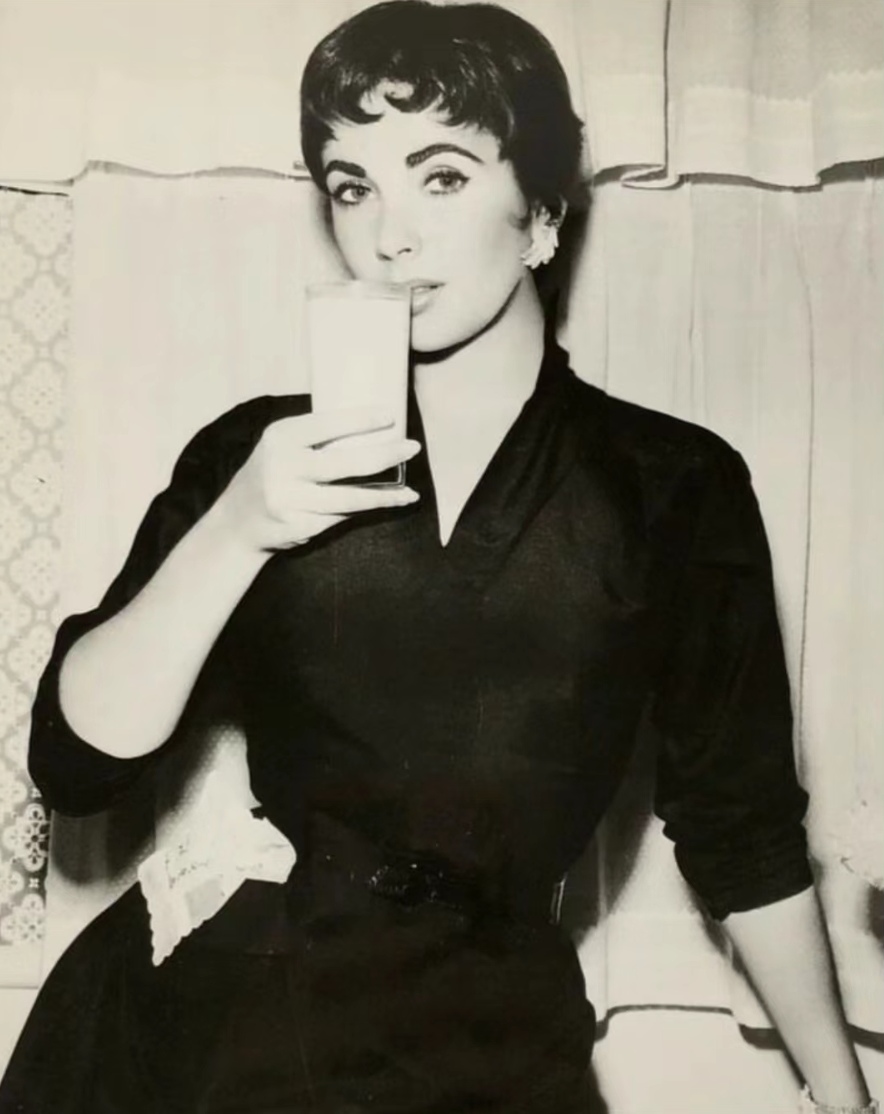 Elizabeth Taylor - 高清图片，堆糖，美图壁纸兴趣社区