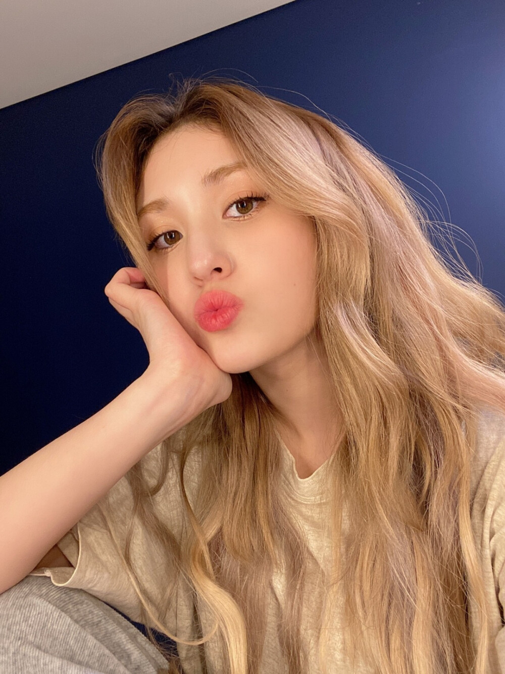 Somi - 高清图片，堆糖，美图壁纸兴趣社区