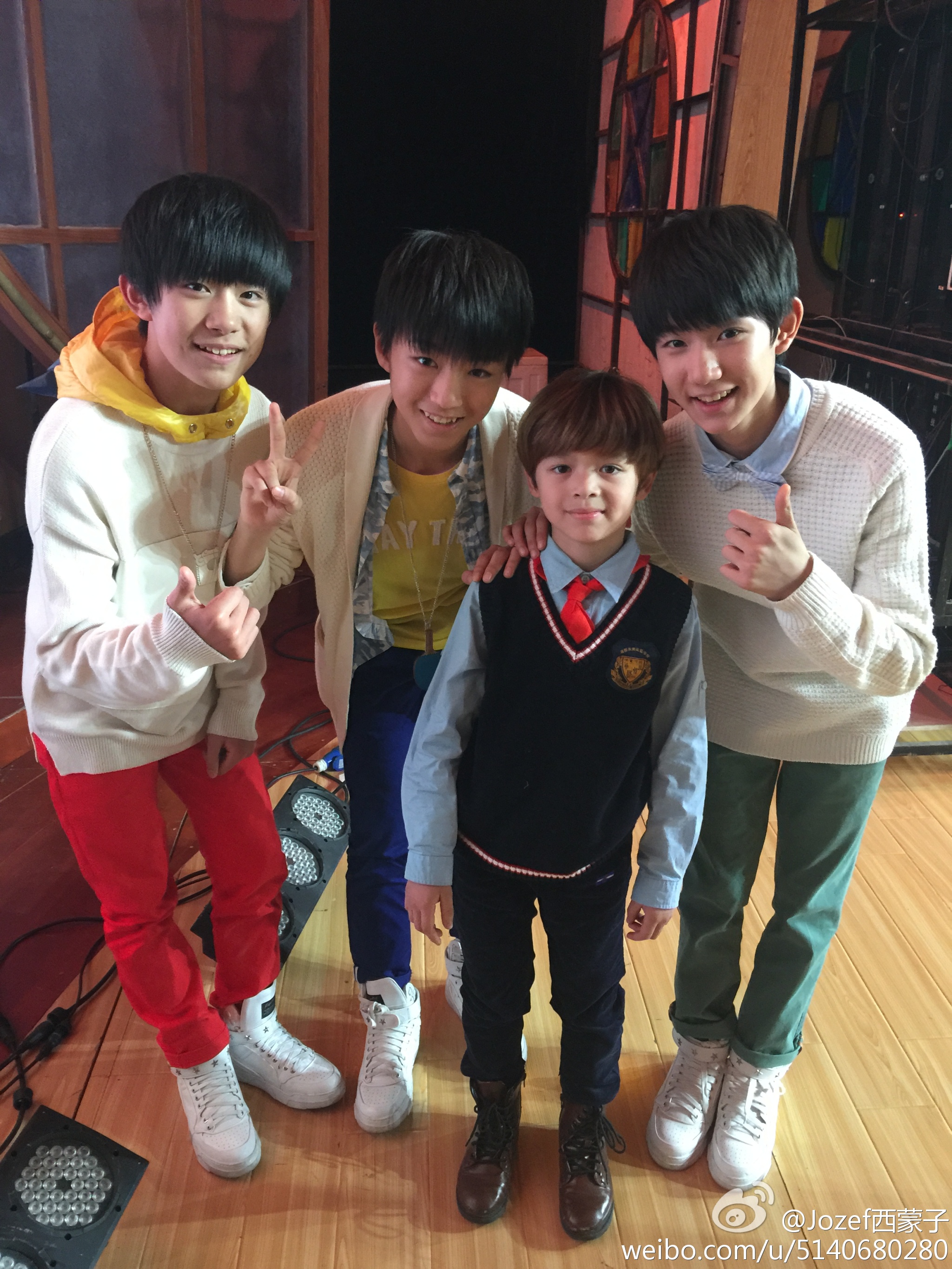 TFBOYS王俊凯 2014.12.11 天天向上录制现场… - 高清图片，堆糖，美图壁纸兴趣社区