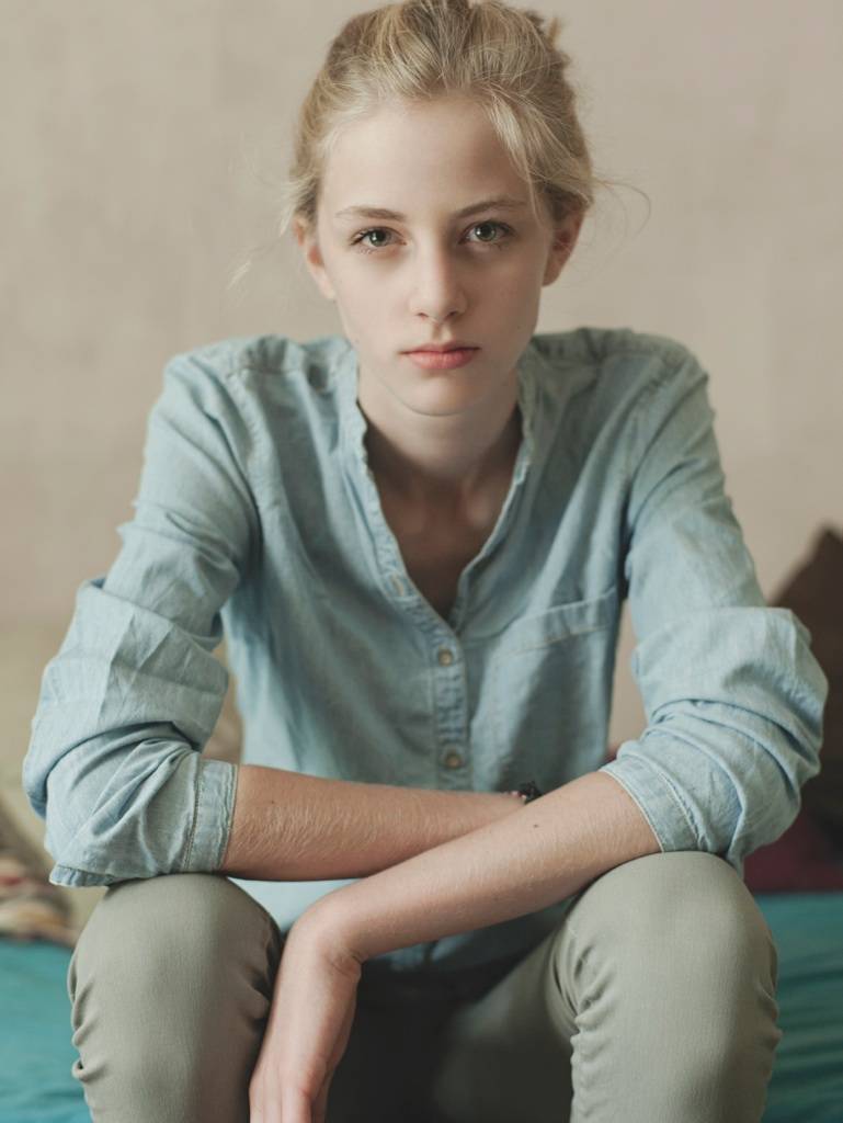 Deborah Deva Reeb 法国模特出生于1999年，… - 堆糖，美图壁纸兴趣社区