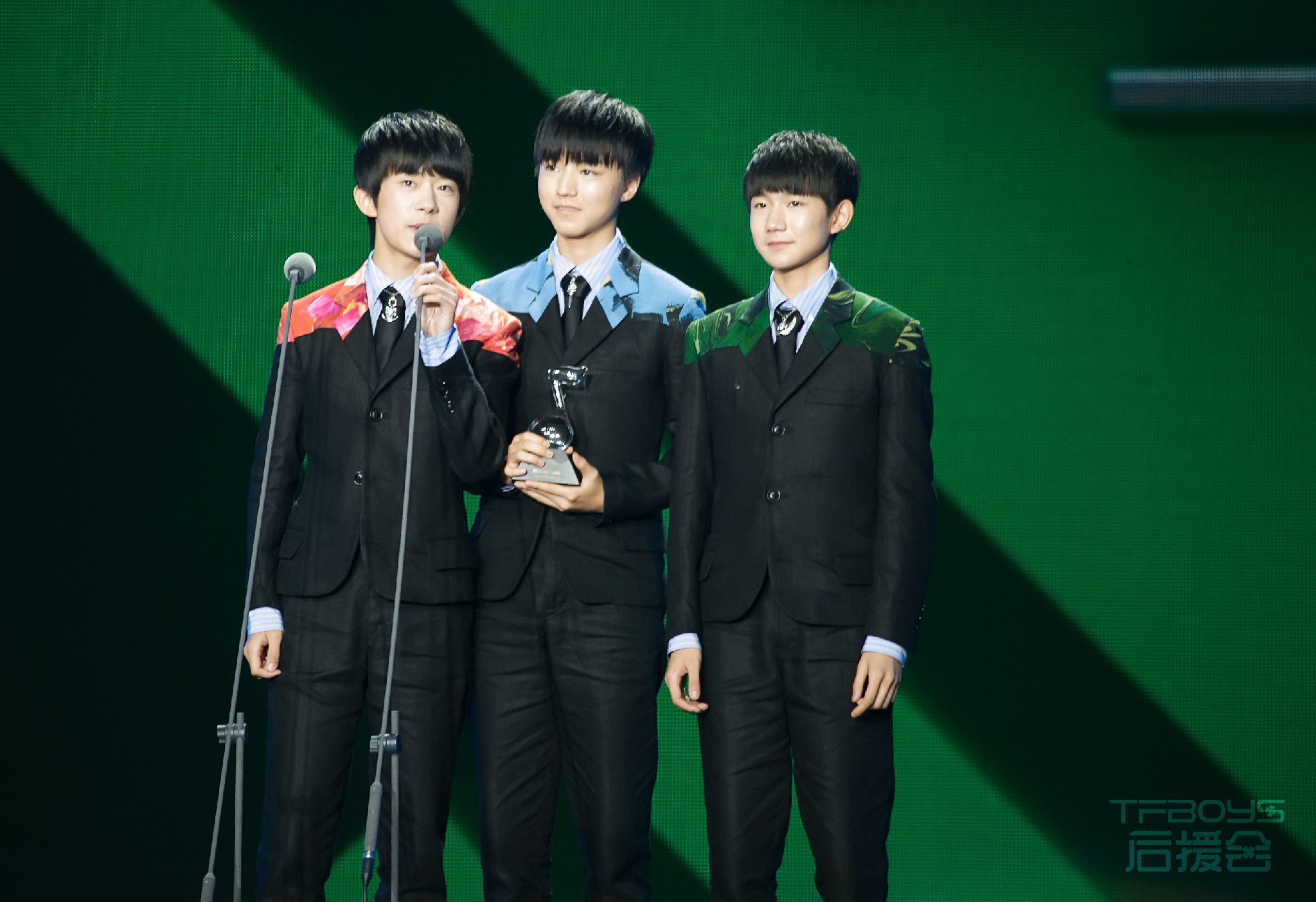 TFBOYS QQ音乐盛典 - 堆糖，美图壁纸兴趣社区