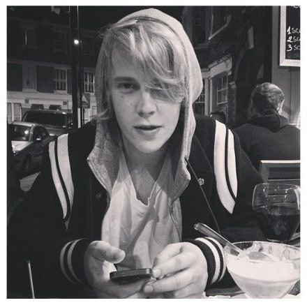 Tom Odell 英国singer - 高清图片，堆糖，美图壁纸兴趣社区