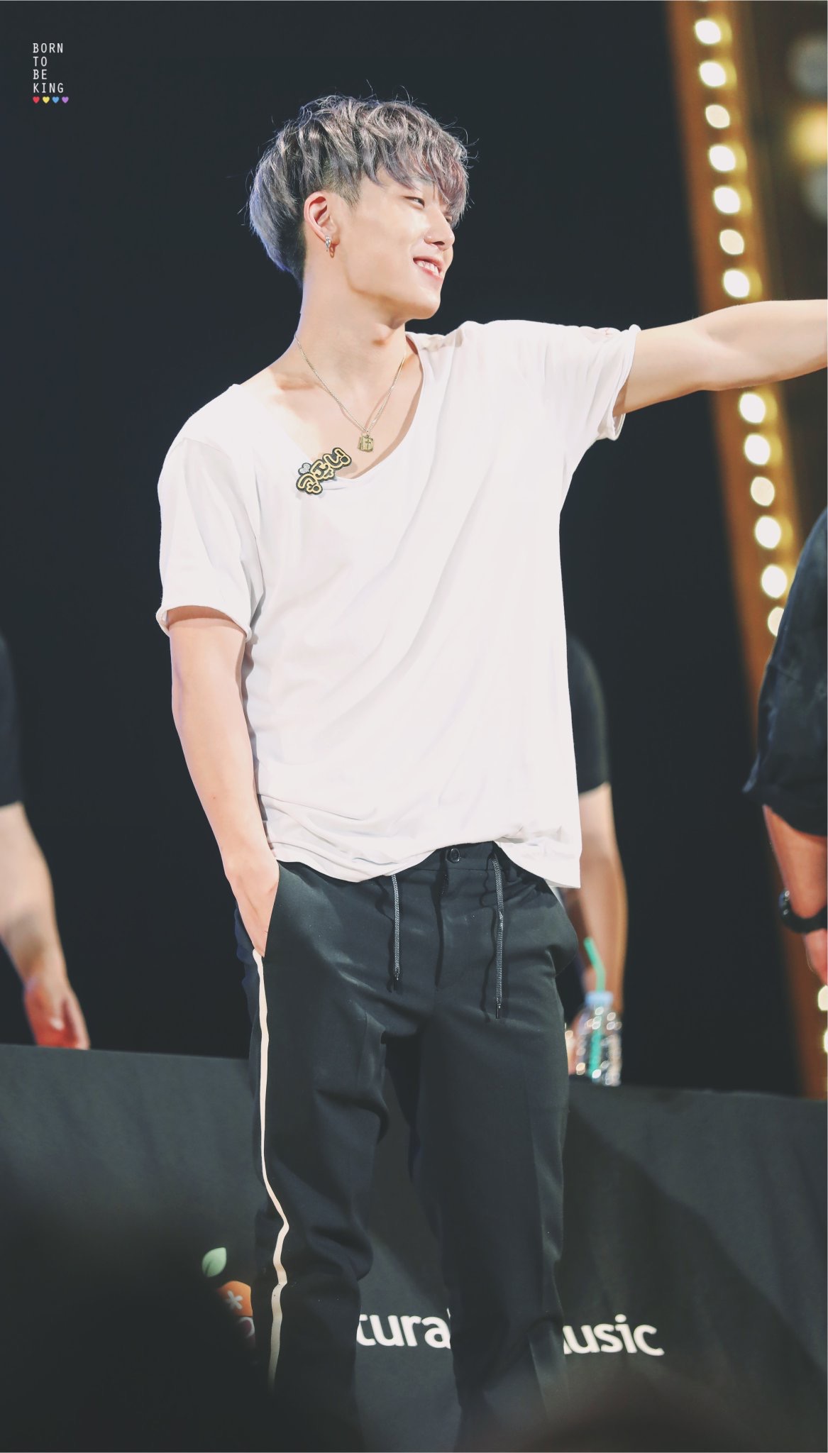 iKON. Bobby 김지원 cr.btbk1221 - 高清图片，堆糖，美图壁纸兴趣社区